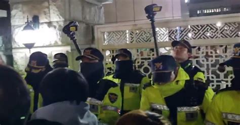 경찰 국회 폐쇄·계엄군 의사당 진입에고소·고발 이어져