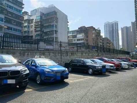 云岩区：开启“共享车位”模式 有效缓解停车难题 新华网