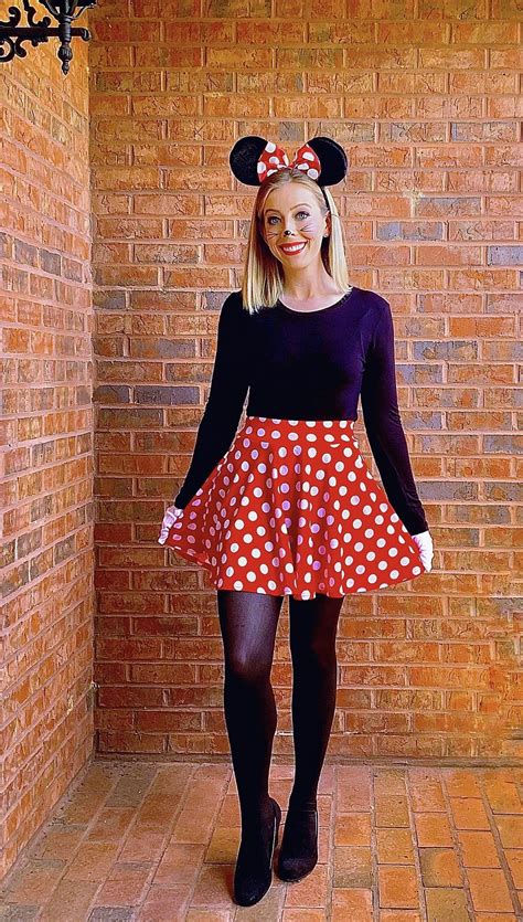 Easy Minnie Mouse Makeup And Halloween Costume Kindly Unspoken Mini Mouse Halloween Costume