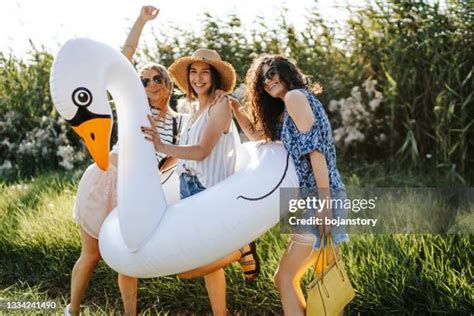 Reed Hat Photos And Premium High Res Pictures Getty Images