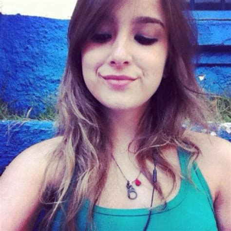 Nathália Medium