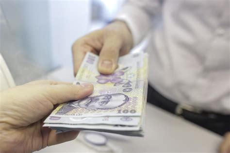 Salariul minim crește de la 1 iulie 2024 Ce valoare iei în calcul la