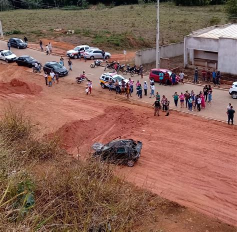 Acidente mata duas pessoas e deixa três feridas na região do Vale do Aço