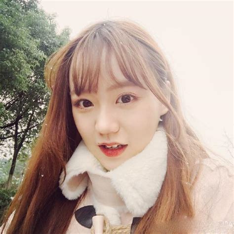 超女那個當年罵選手滾的評委柯以敏，如今一個遭封殺，一個成網紅 每日頭條