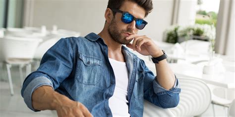 The Science Behind Wearing Sunglasses Indoors Woodwearca