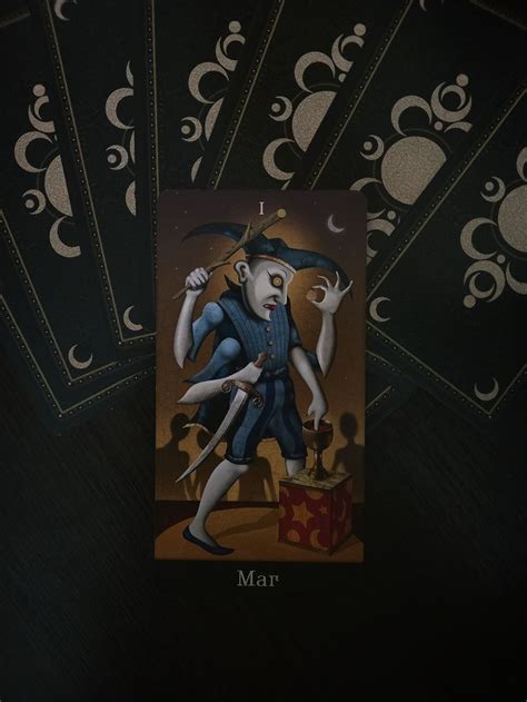 Маг в безумной луне | Tarot, Tarot cards, Cards