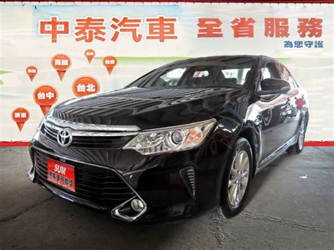中古車 尊爵版 開2萬多車況很新 9安 電動座椅 定速 導航 倒車顯影 循跡 按鈕式發車 實車實價 里程保證 Toyota 豐田 CAMRY