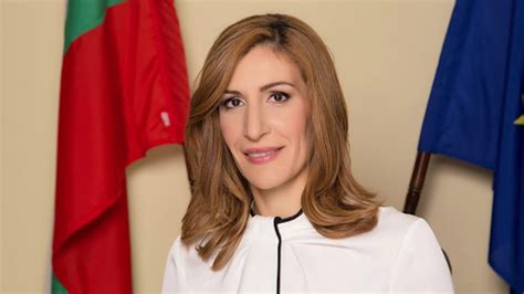 По заповед на Ангелкова няма да бъде сключен договор за стопанисване на