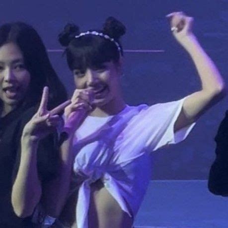 Jenlisa Matching Icons Blackpink Matching Icons Jennie And Lisa