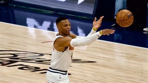 掘金25比3高潮：波特戈登连进三分 布劳恩隔扣戈贝尔霸气侧漏腾讯新闻