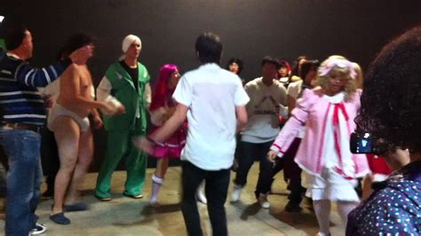 Funny Anime Fans Dancing Youtube