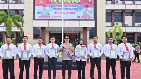 Momen HUT Korpri Kapolres Jepara Beri Penghargaan Kepada Puluhan