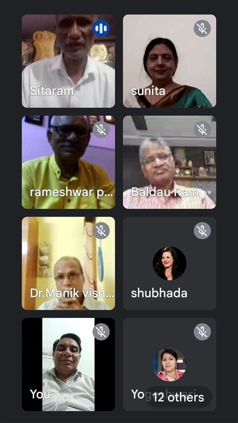आज क दर म बचच क हथ म बल सहतय सपन चनत भर करय ह