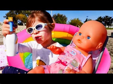 Игры на Море Бассейн для Куклы Элис КАК МАМА Играем на пляже Видео