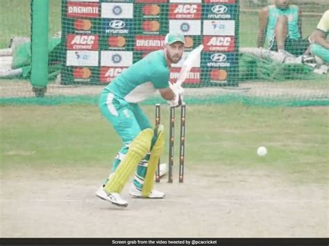 Ind Vs Aus Watch Glenn Maxwell Practices Batting Left Handed Ahead