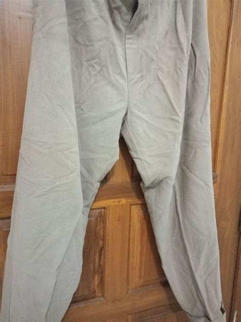 Celana Panjang Pria Warna Cream Masih Bagus Oke Fesyen Pria Pakaian Bawahan Di Carousell