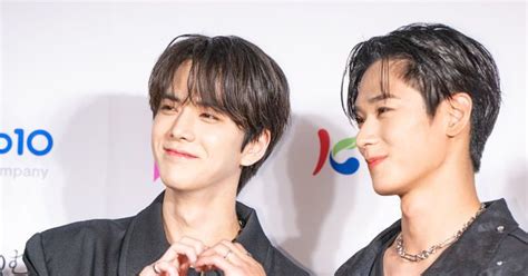 사진 더보이즈 영훈 주연 같이 하는 손하트