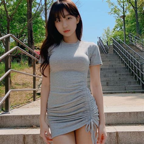 표은지🍎eunji Pyo Pyoapple • Foto Dan Video Instagram 女の子 ポーズ 女の子 ウンジ