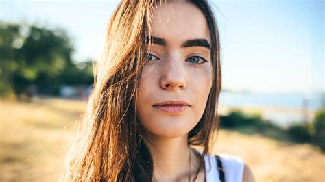 The Art Of Being Calm 6 Simple Habits Of Naturally Calm People Erica Wollerman Yourtango