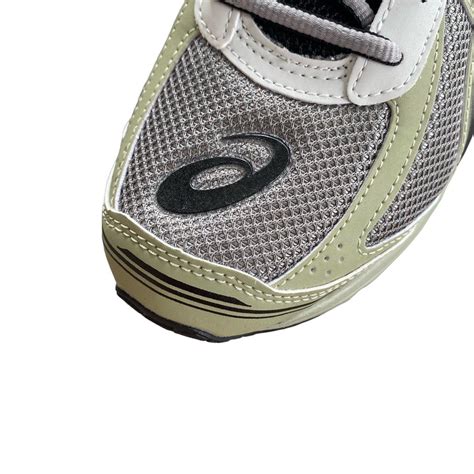 Asics Jog 100 S, Men's Fashion, Footwear, Sneakers on Carousell
