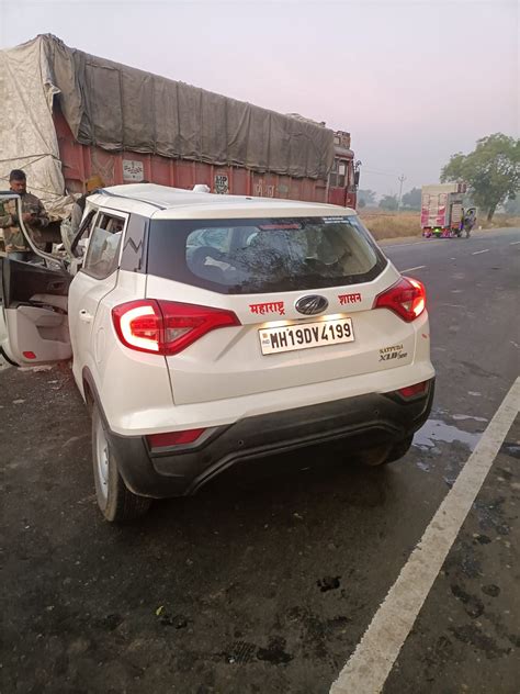 ब्रेकिंग न्यूज अपघात यावल पंचायत समितीच्या शासकीय गाडीला अपघात गटविकास