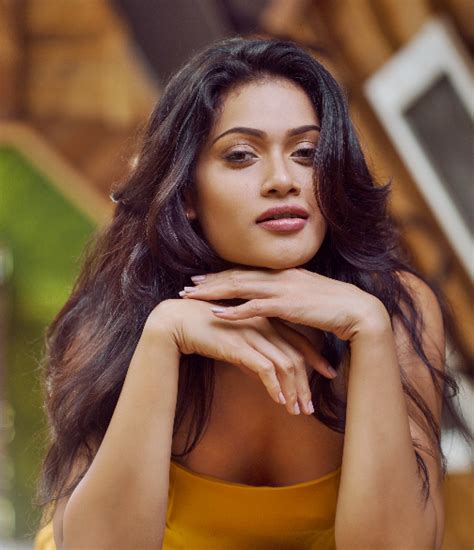 Srilanka Actress Model Chulakshi Photo Shoot