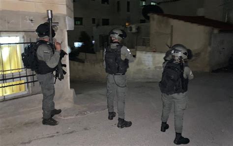 לוחמי מגב עצרו את אביו ואחיו של המחבל שביצע את הפיגוע היום בירושלים 0404