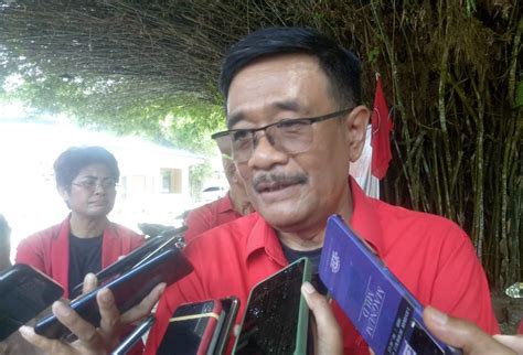 Djarot Saiful Hidayat Targetkan PDI P Maluku Raih 10 Kursi Di DPRD