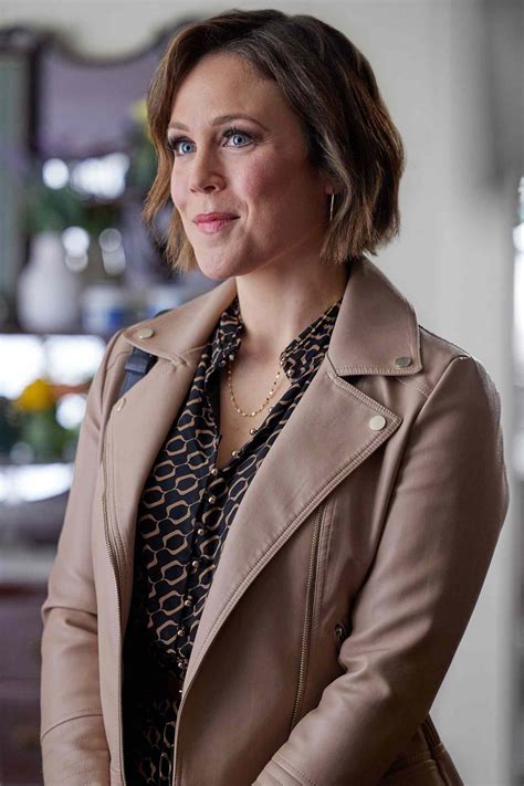 Florida Native Erin Krakow Talks New Hallmark Movie The Wedding Cottage”