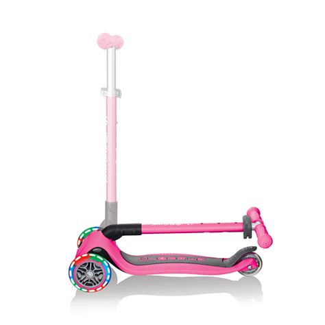 GLOBBER PRIMO FOLDABLE LIGHTS Scooter | Mastermind Toys