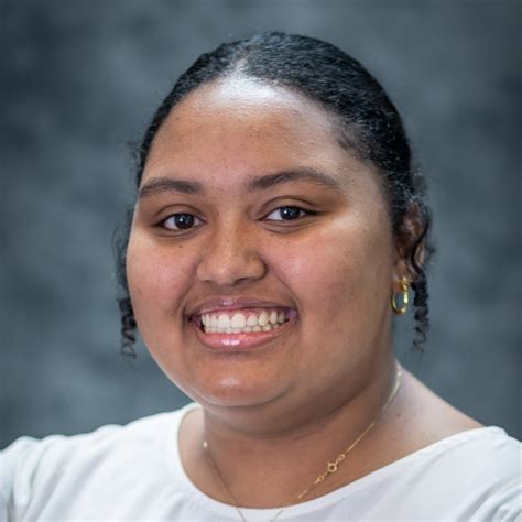 Dasia Stevenson Sales Associate Dsw Designer Shoe Warehouse Linkedin
