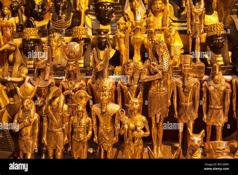 ägyptische Götter Fotos Und Bildmaterial In Hoher Auflösung Alamy
