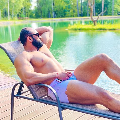 Huge Bodybuilders And Other Big Muscle Men Of The World Lpsg