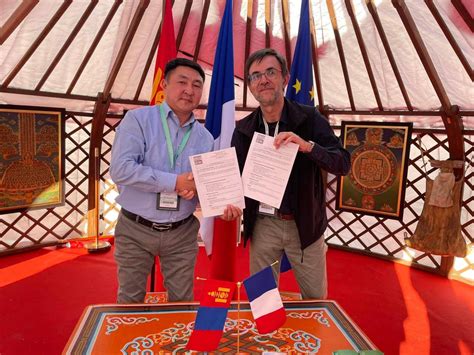 Сүүний кластер фермерүүд Хүнсний хувьсгал ийг дэмжиж байна