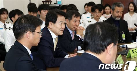 정동영 평화당 대표 항공산업 미래 주역들과 대화
