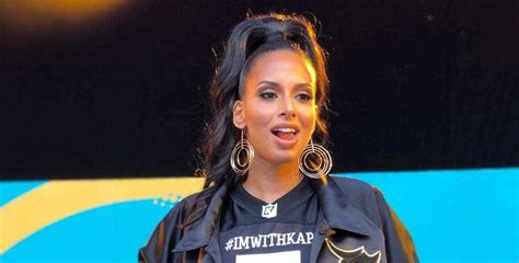 Colin Kaepernicks Girlfriend Nessa Diab Takes Subtle Dig At America