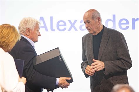 Ocenený Alexander Vencel St Odkazuje Mladým Dajte Futbalu Všetko