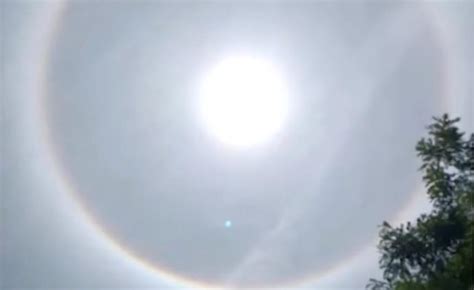 长沙天空出现巨大日晕 专家一种大气光学现象