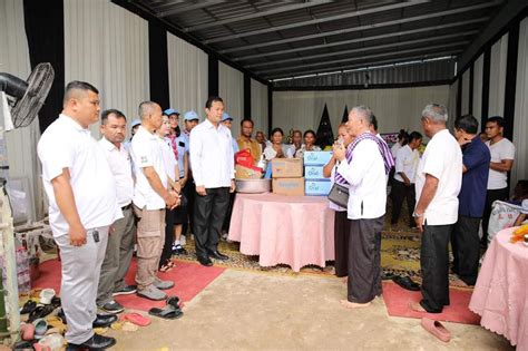 តំណាងលោក ឃួង ស្រេង ដឹកនាំក្រុមការងារ ចុះសាកសួរសុខទុក្ខ