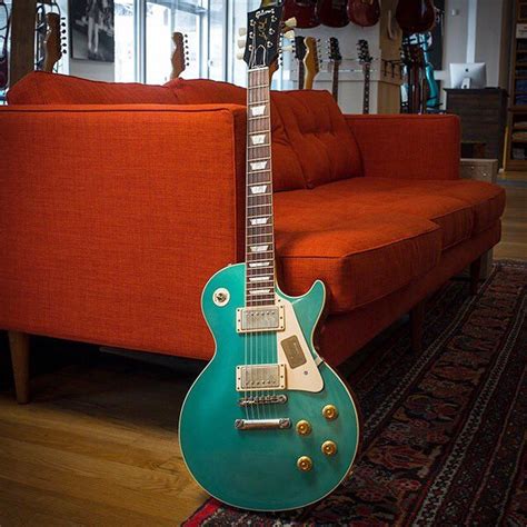 Gibson Custom Shop CustomGibson Twitter