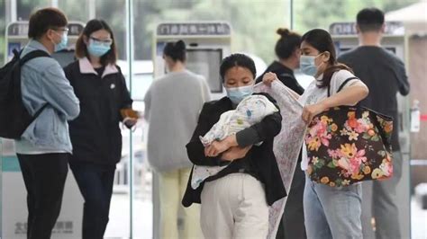 新冠风暴下的妇产科捱过了第一轮冲击 面临一场持久战 凤凰网