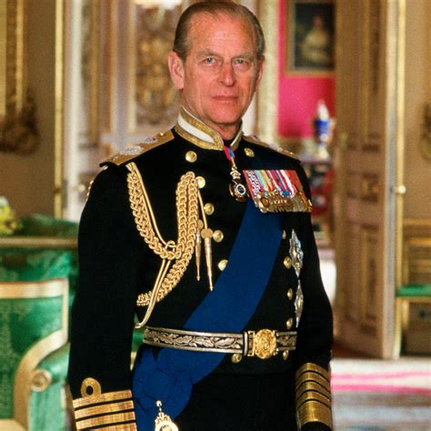 Image Philip Duke Of Edinburgh Arms Prince Philip Is The Style King At