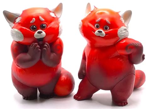 Disney Pixar Turning Red Mei Collectible Toy Mini Figure Dodgeball