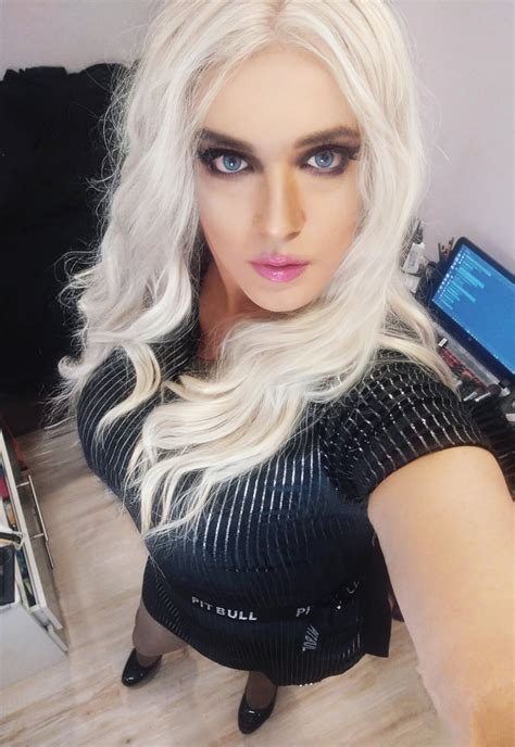 Im Back 44yo M2f Trans Girl From Brazil Enjoying This Bimbo Glam