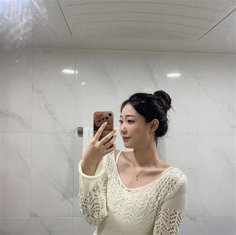 에로배우 출신 윤율 Insta Mlbpark