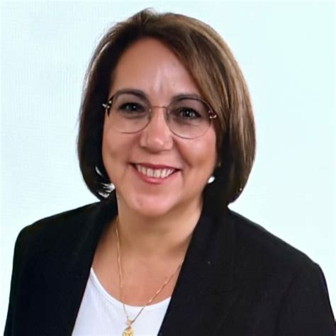 Elke Rill Leitung Der Geschäftsstellen Weingartenstraße Und S