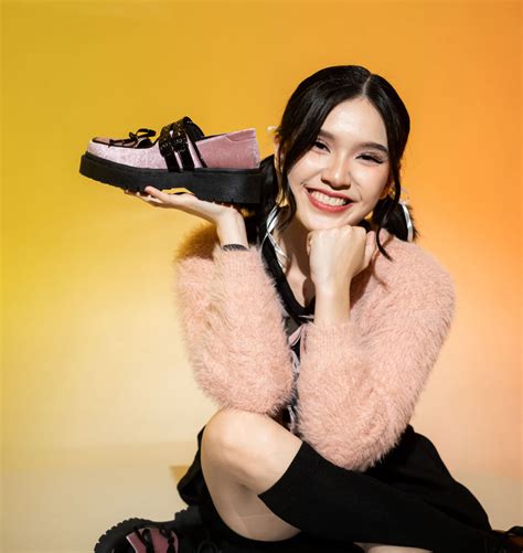 Girl Crush Jennie Pink Shoes Cekhas