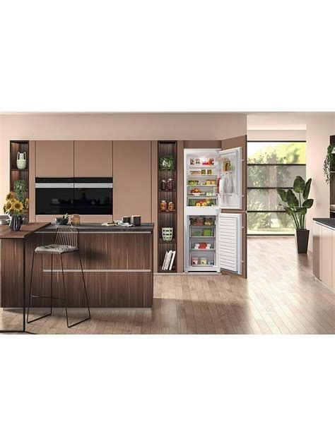 Hotpoint Frost Free Hbc185050f2 Fridge Freezer White Very