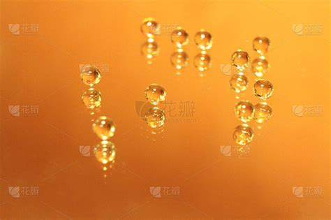 球鱼油药欧米加帮助健康胶囊球眩光