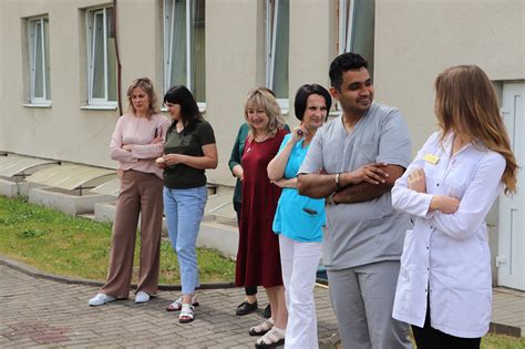 Молодые специалисты Берестовицкой ЦРБ заложили декоративный сад ...